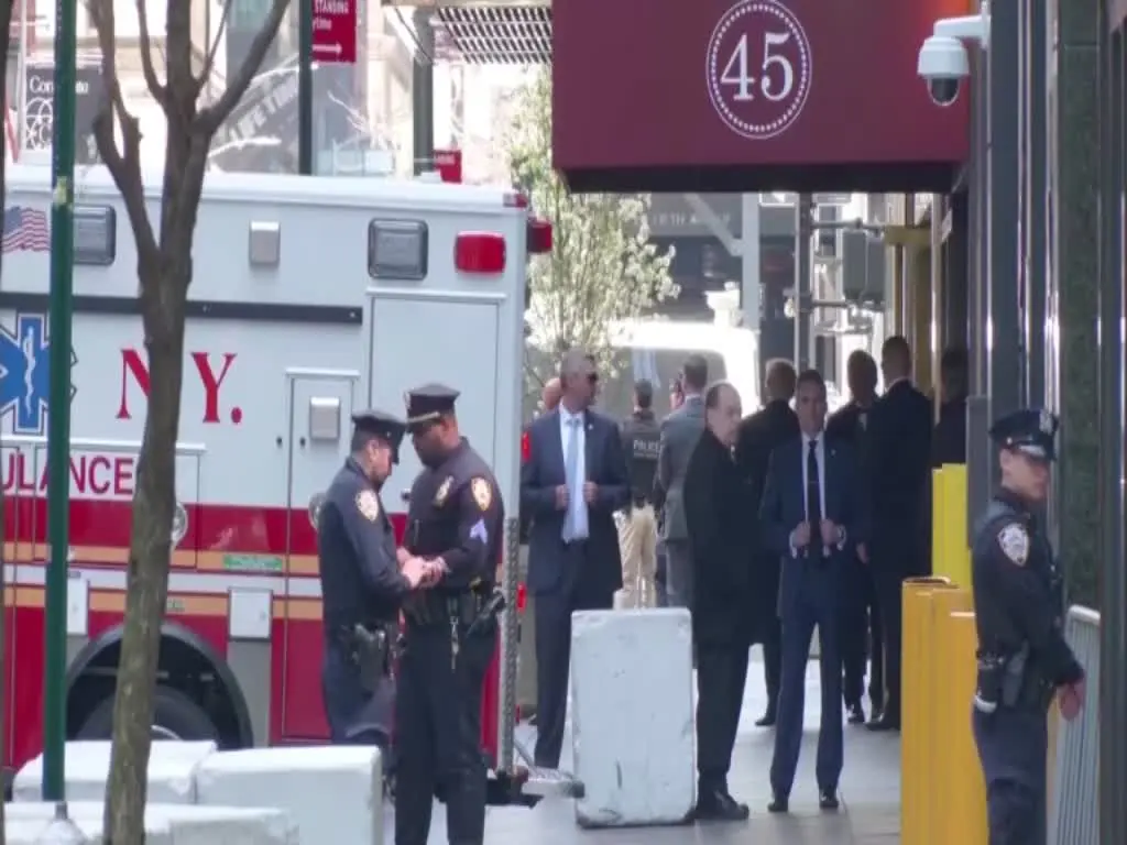 אסיר 1135809: טראמפ נעצר בבית הכלא המחוזי בג'ורג'יה | חדשות מעריב
