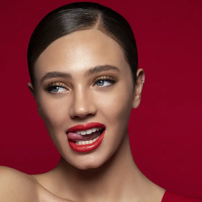 Sheee - מוצרי הביוטי שייכנסו לתיק האיפור שלך